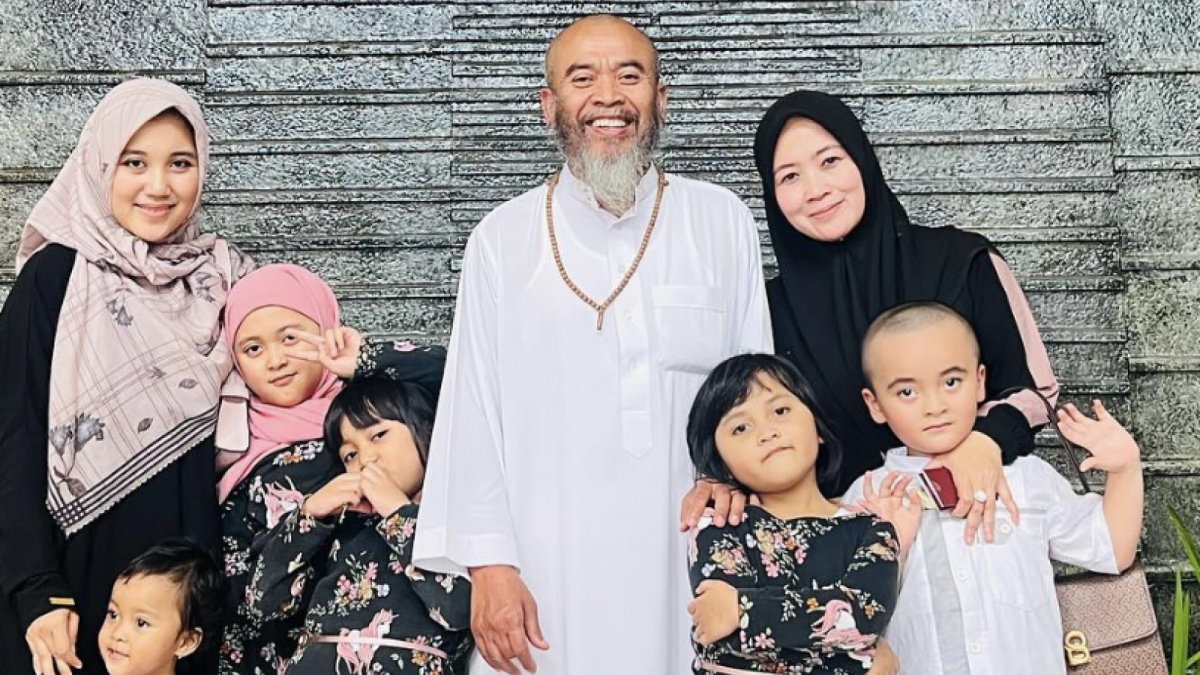 Dianggap Bak Adik Kakak, Potret Kedekatan Lutviana Ulfah dengan Istri Pertama Syekh Puji Jadi ...