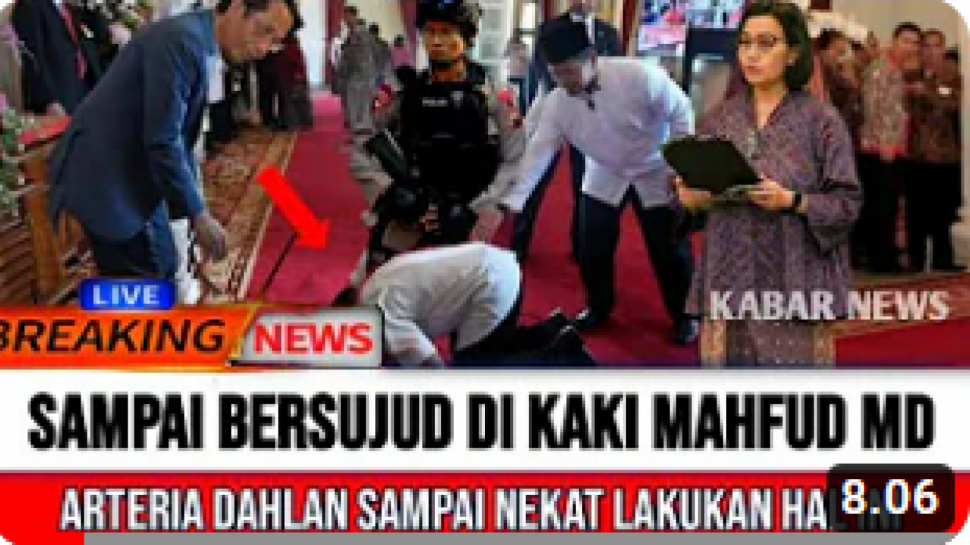 Cek Fakta: Arteria Dahlan Bersujud di Kaki Mahfud MD, Benarkah? - TrendRadars Indonesia