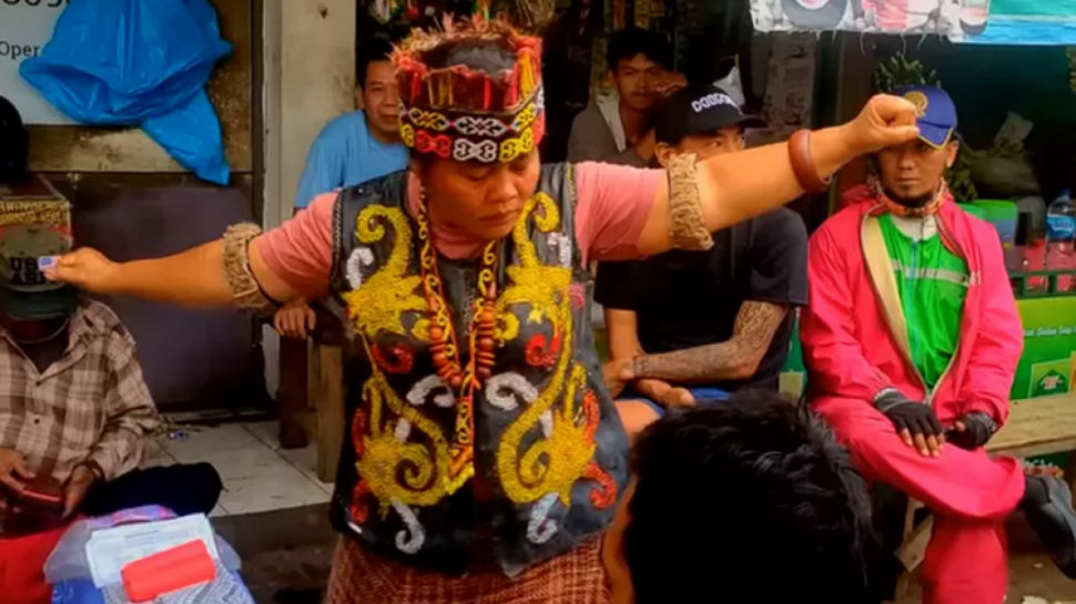 Cek Fakta Pangeran Arab Koma 17 Tahun Ida Dayak Sembuhkan Hingga