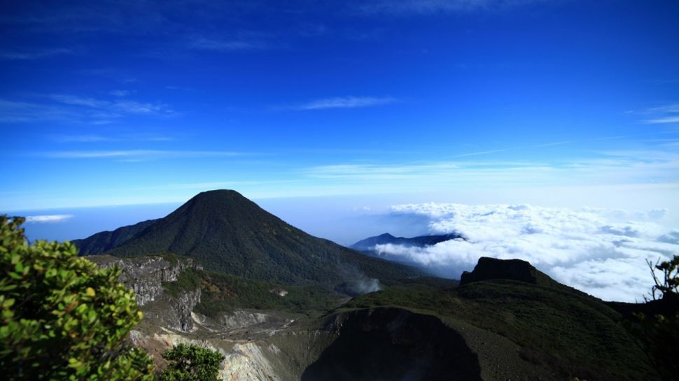 Gunung di Indonesia yang Cocok untuk Pendaki Pemula - TrendRadars Indonesia