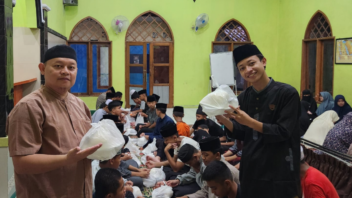 Santri Tasikmalaya Zai Tiktok Viral: Konten-Konten Dakwah dan Ngajinya ... Santri Tasikmalaya Zai Tiktok Viral: Konten-Konten Dakwah dan Ngajinya ...